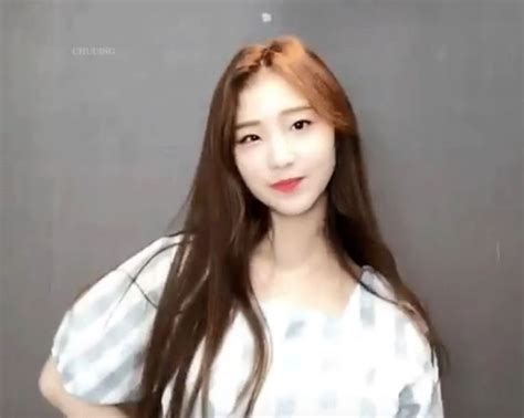 ปักพินโดย Astralis ใน Loona 이달의 소녀