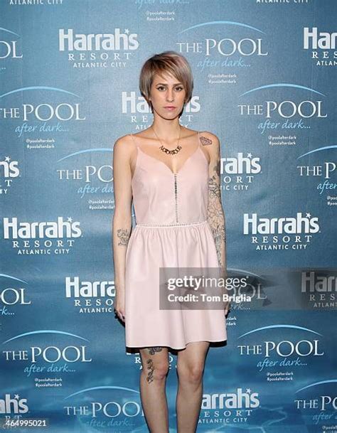 Dev Singer Photos And Premium High Res Pictures Getty Images