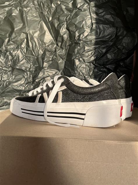 Блискучі кеди Vans — ціна 1000 грн у каталозі Кеди Купити жіночі речі за доступною ціною на Шафі