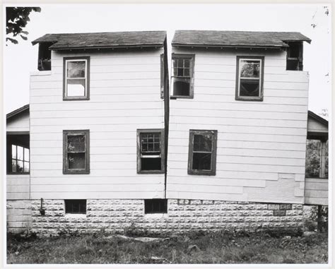 Gordon Matta Clark How To Split A House In Two