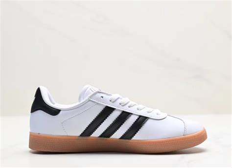 Белые кеды adidas Originals Gazelle Indoor купить с 30% скидкой