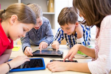 Robot Educatif Programmable Multifonction Avec Tablette Ecolerobots