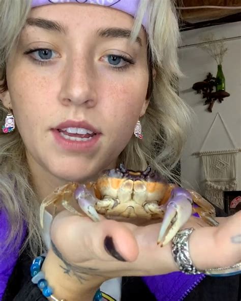 Casper The Friendly Crab Pet Brachyura Just Your Average Friendly Pet Crab 🦀 By Unilad Casper The Friendly Crab Pet Brachyura Just Your Average Friendly Pet Crab 🦀 By Unilad