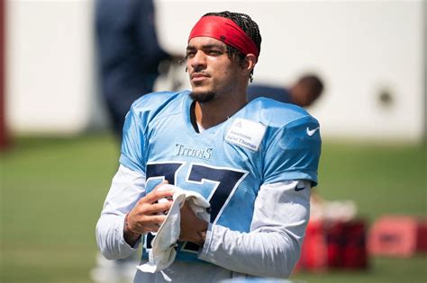 Titans Sign S Amani Hooker To Multi Year Extension National Football Post