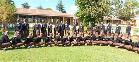 Sara Blake Cheek Cheeks