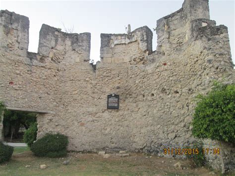 File:Baluarte.JPG - Philippines