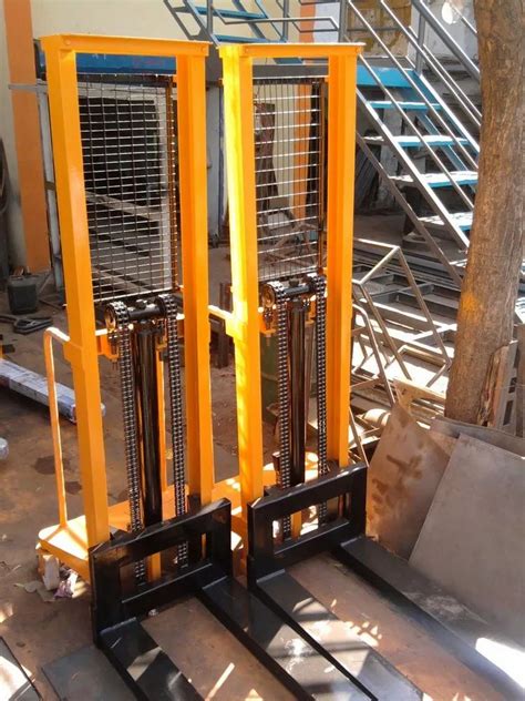 Shreeji Mild Steel Manual Stacker For Material Handling At In Ahmedabad