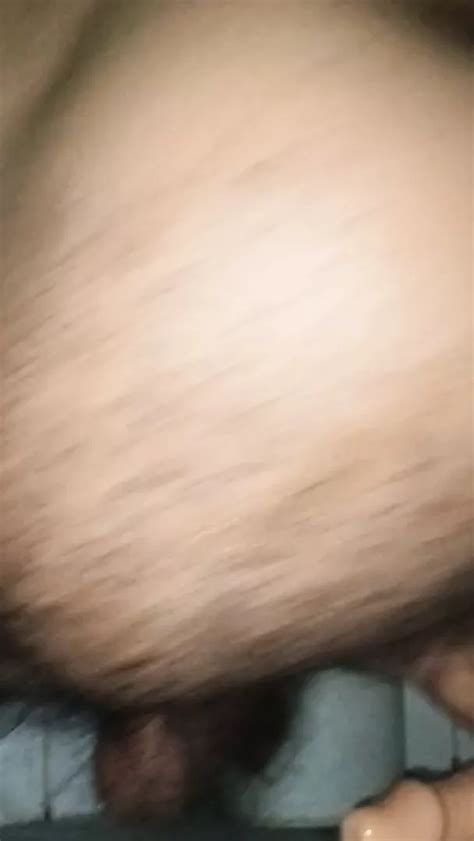 화장실에서 딜도를 사용하는 인도 게이 xHamster