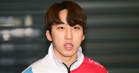 월드컵 종합우승 거두고 돌아온 쇼트트랙 박지원 뜨거운 응원 감사합니다 [사진]