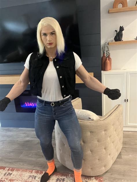 Android 18 Self Rcosplay