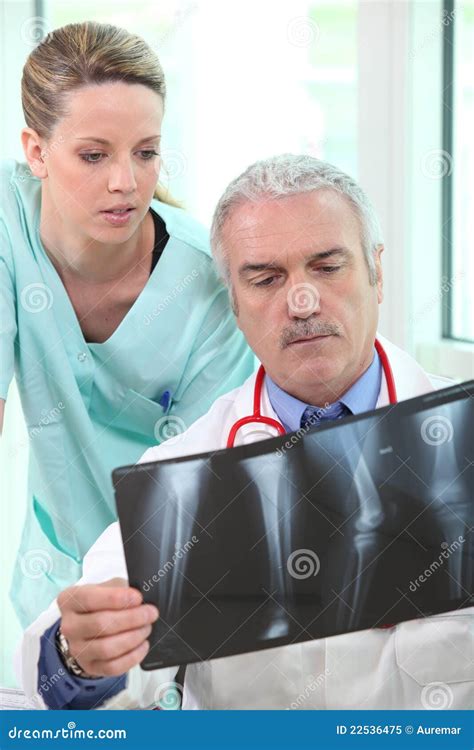 Radiologist And Assistant Stock Image Image Of Intern 22536475