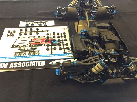 Associated RC B E Electric Buggy Roller