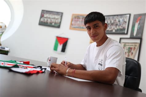 martín araya firmó su primer contrato profesional palestino