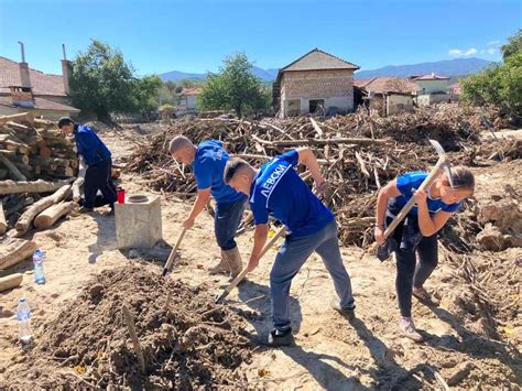 Наши ученици в подкрепа 166 СУ Васил Левски София