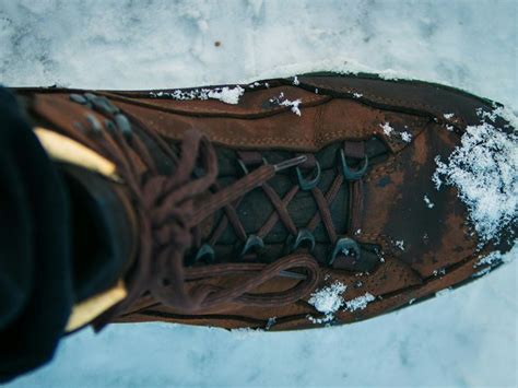 Як висушити взуття без батареї та фена цей спосіб підходять для будь якого матеріалу — навіть