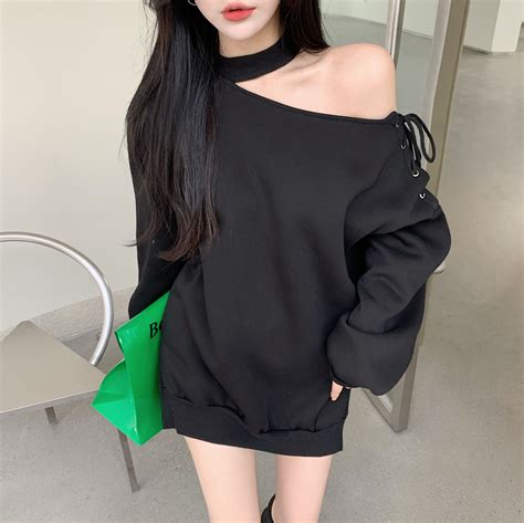 클럽룩 언발란스 오프숄더 원피스