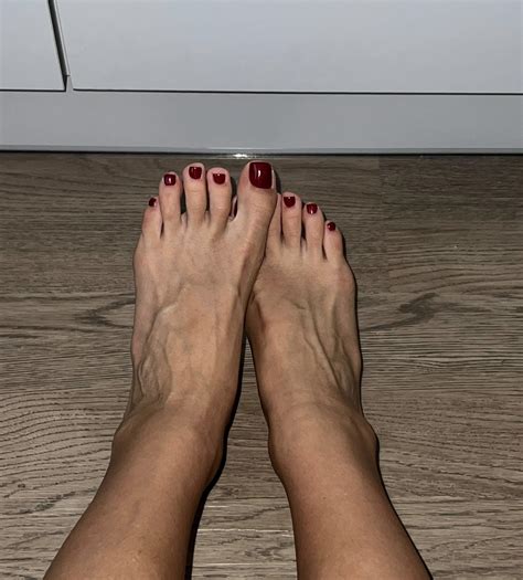 Veiny Af😋 R Veiny Feet