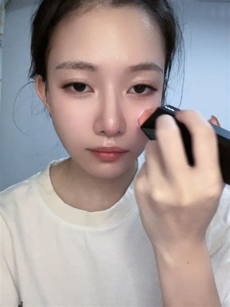 喝多了嘿嘿…宝贝们节日快乐！明天休息一天呀～ 哔哩哔哩 Bilibili