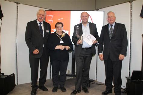 Ausgezeichnet Messechef Henning Könicke Nibb Innovationspreis Auf