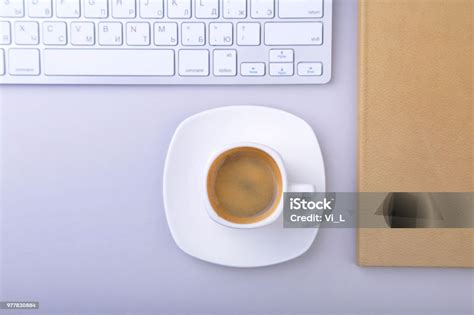 노트북 컴퓨터 키보드 태블릿 Pc 커피 한잔 사무실 테이블 공간에 복사 합니다 개념에 대한 스톡 사진 및 기타 이미지 개념 계획 노트북 Istock