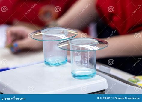 Electroplating Experiment In Chemistry Laboratory Stock Image Image Of Electroplate Chemical