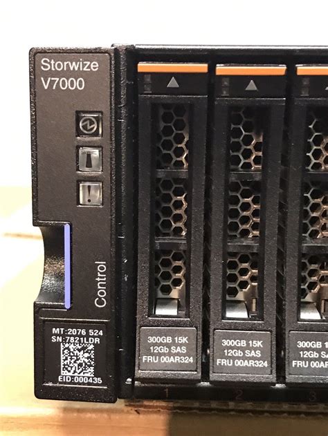 Ibm Storwize V7000 Gen2 22x 300gb 15k Dual Nodes 64gb 8gb Fc 2x Psu Ra