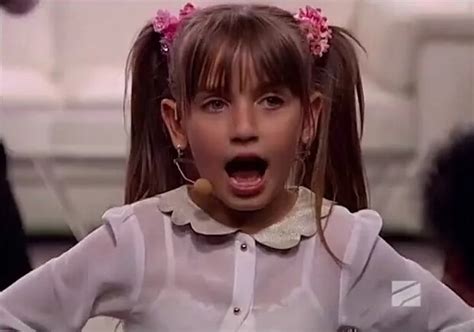 სკოლის მოსწავლე უმღერის განათლების მინისტრს The ვანო`ს Show Смотреть онлайн в поиске Яндекса