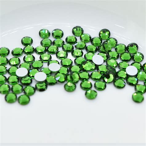 大人気 フラットバック Viva12 プレシオサ Ss16 シャムロック F クリスタル ラインストーン Crystal Preciosa の通販【チェコビーズ専門店 Beader】プレシオサ