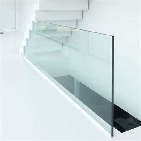 발코니용 알루미늄 U 채널이 있는 프레임 없는 유리 난간 중국 U 채널 유리 레일 유리 레일