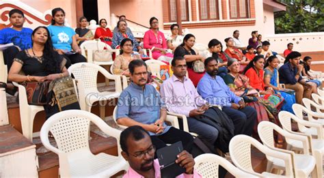 Mangaluru Activist Vidya Dinker Conferred With Human Rights Award The