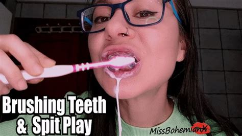 Brushing My Teeth End In Spit Play Mouth Fetish Missbohemianx Sd