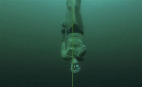 ಕೊರೆಯುವ ನೀರಿನಾಳದಲ್ಲಿ 170 ಅಡಿ ಜಿಗಿದು ದಾಖಲೆ ನಿರ್ಮಿಸಿದ ಫ್ರೀ ಡೈವರ್