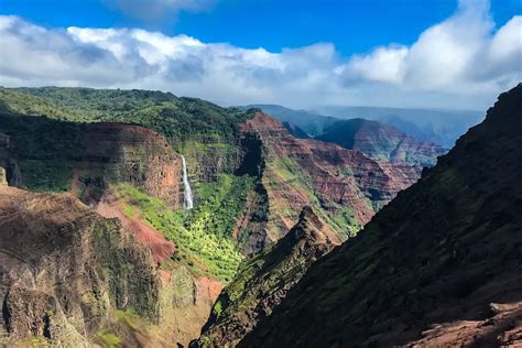 The 15 Most Incredible Hikes On Kauai Hawaii Territory Supply