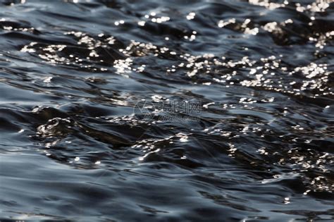 快速流动的水详细照片高清图片下载 正版图片507361820 摄图网