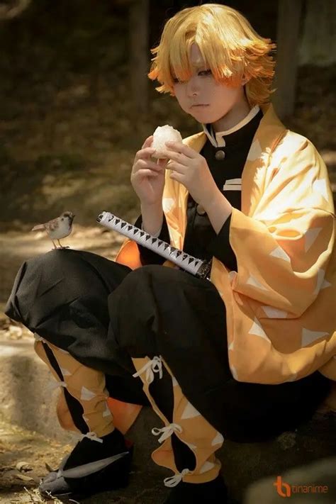 Зеницу Агацума Клинок рассекающий демонов