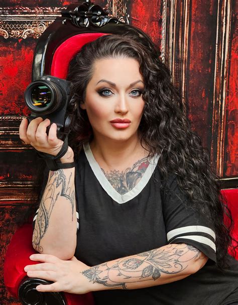 About Laura Dark Photography