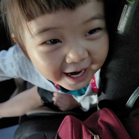 방귀 뿡~ 냄새나는 게 재밌어요ㅋㅋㅋㅋ Youtube