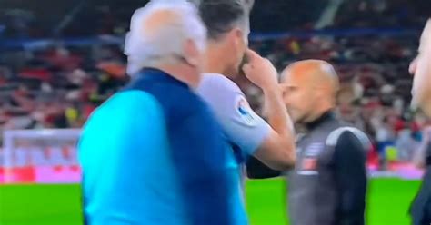Robert Lewandowski Explicó El Significado De Su Polémico Gesto En El último Partido Del