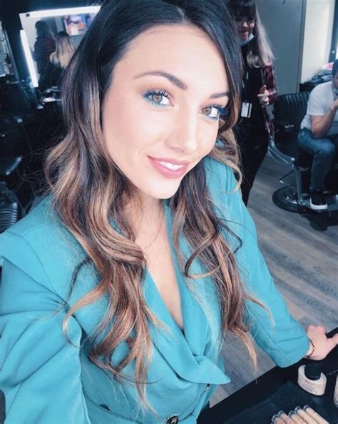 Photo Delphine Wespiser Sur Instagram Le 17 Février 2021 Purepeople