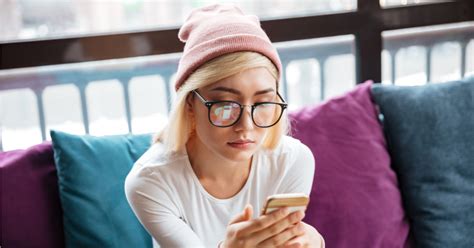 People Who Make Passive Aggressive Posts On Social Media Usually