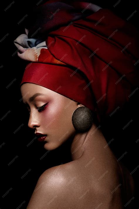 Premium Photo Young Beautiful Fashion Model