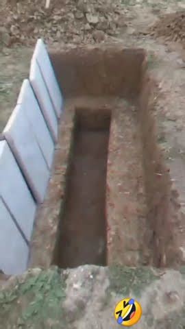 कबर क अजब बचआ YouTube