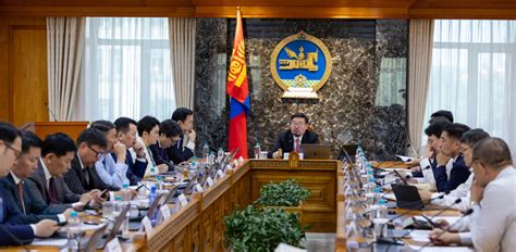 Засгийн газрын хуралдаанаар нууцын зэрэглэлтэй асуудал хэлэлцэж байна