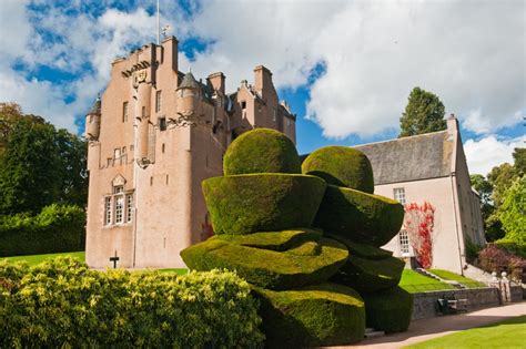 Crathes Castle Garden And Estate National Trust For Scotland Usa