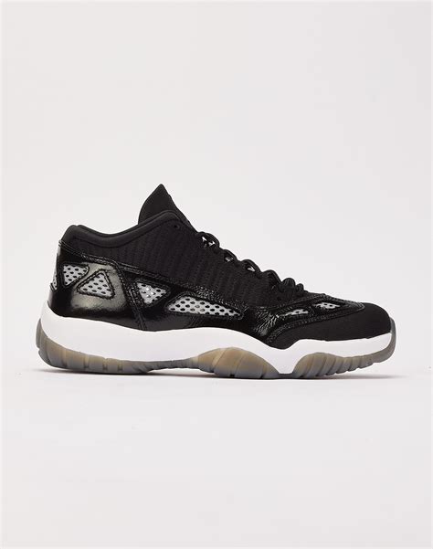 Jordan 11 Black White Low