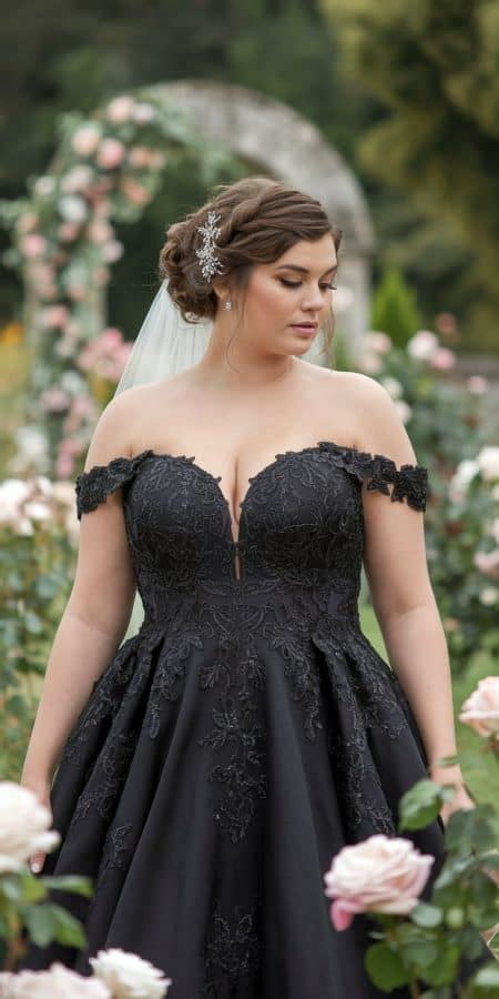 20 Stunning Plus Size Black Wedding Dress Inspirations