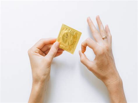 Sexual Health Know Difference Between Male And Female Condom Check