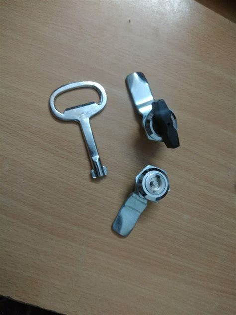 Three Point Lock At Best Price In India