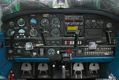 Piper Pa 28 151 Cherokee Warrior Untitled Aviation Photo 0985579