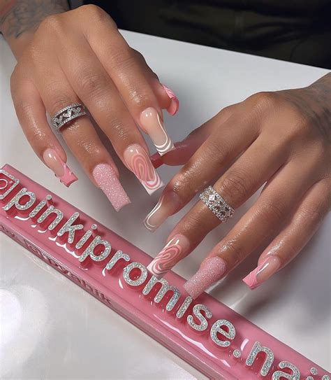 Pin By Titi Da Curator On Nail Inspos Bling Acrylic Nails Long